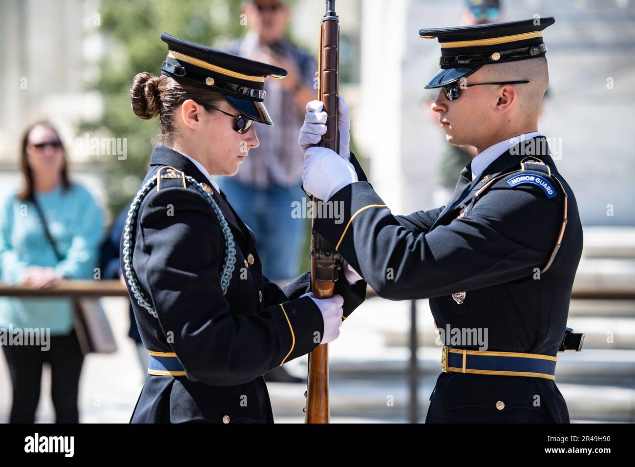 Tomb guards from the 3d U.S. Infantry Regiment (The Old Guard) conduct ...