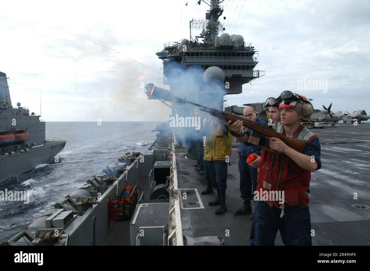 US Navy Aviation Ordnanceman Stock Photo - Alamy