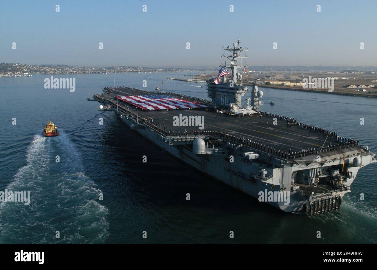 US Navy USS Nimitz (CVN 68) arrives in her homeport at Naval Air ...