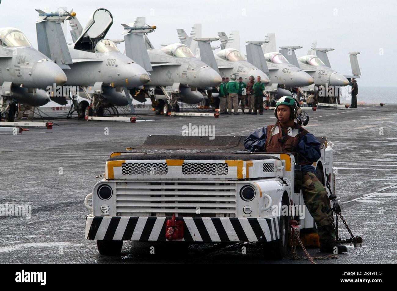US Navy Aviation Support Equipment Technician Stock Photo - Alamy