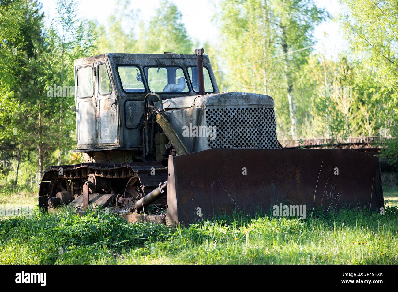Bulldozer landscaping hi-res stock photography and images - Alamy