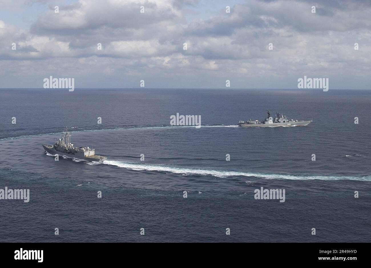 US Navy USS Vandegrift and Russian Destroyer Marshal Shaposhnikov (DD ...