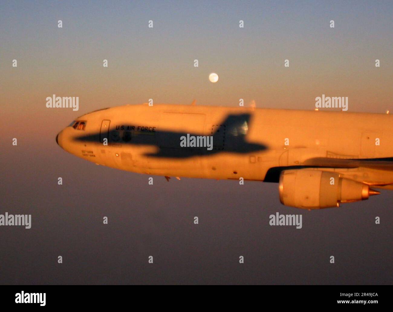 US Navy An F-A-18C Hornet assigned to the Marauders of Strike Fighter ...