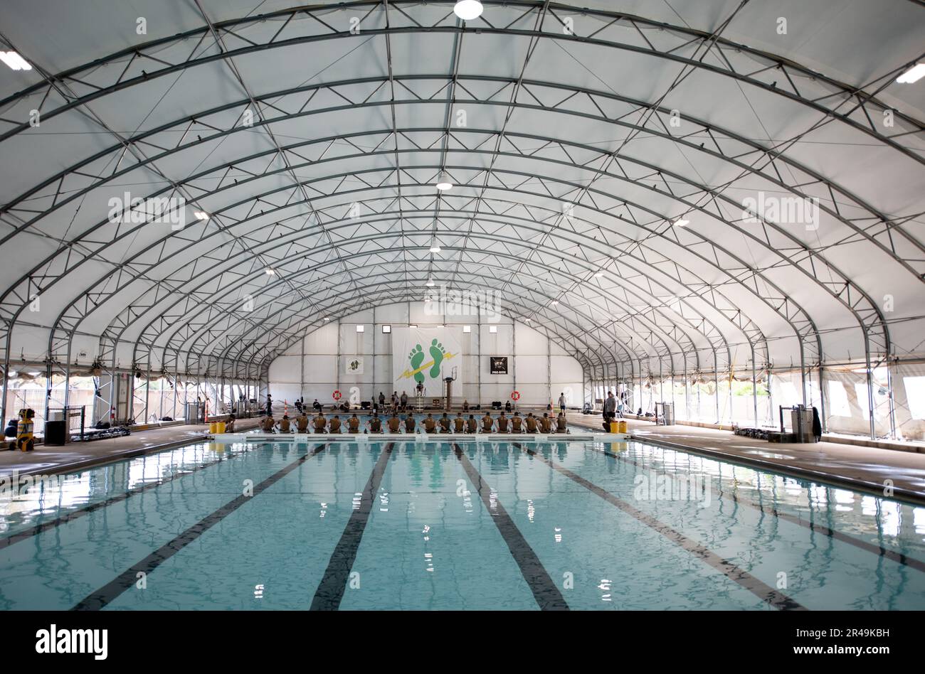 Special warfare candidates perform swim tactics and team building ...