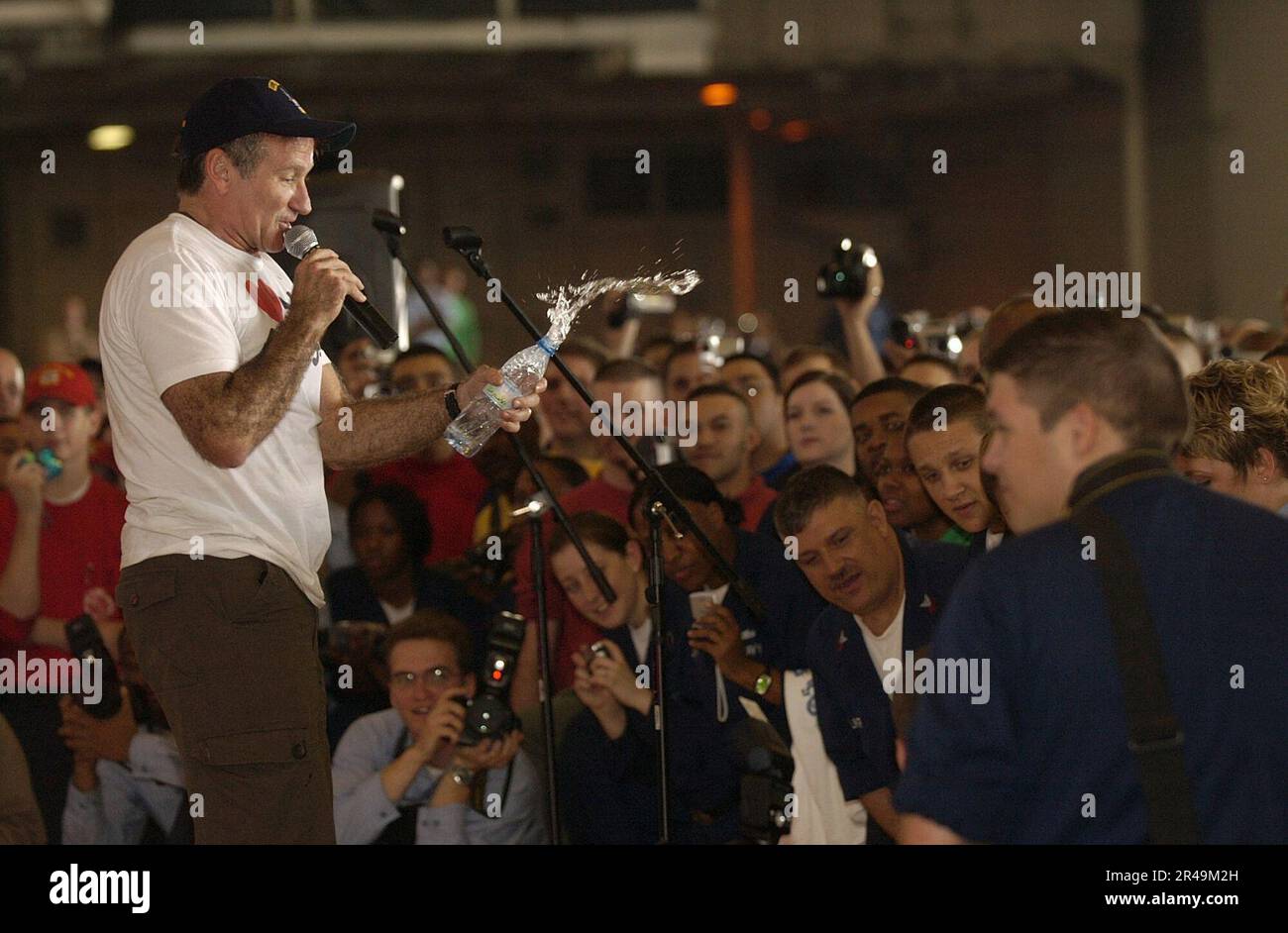 US Navy Actor-comedian Robin Williams entertains the crew of USS ...