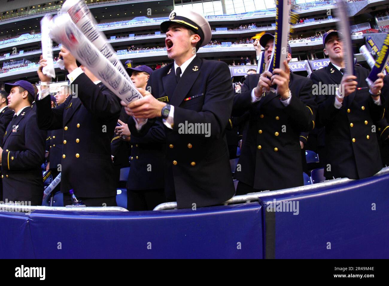 US Navy Midshipmen cheer as the Naval Academy took on Texas Tech at ...