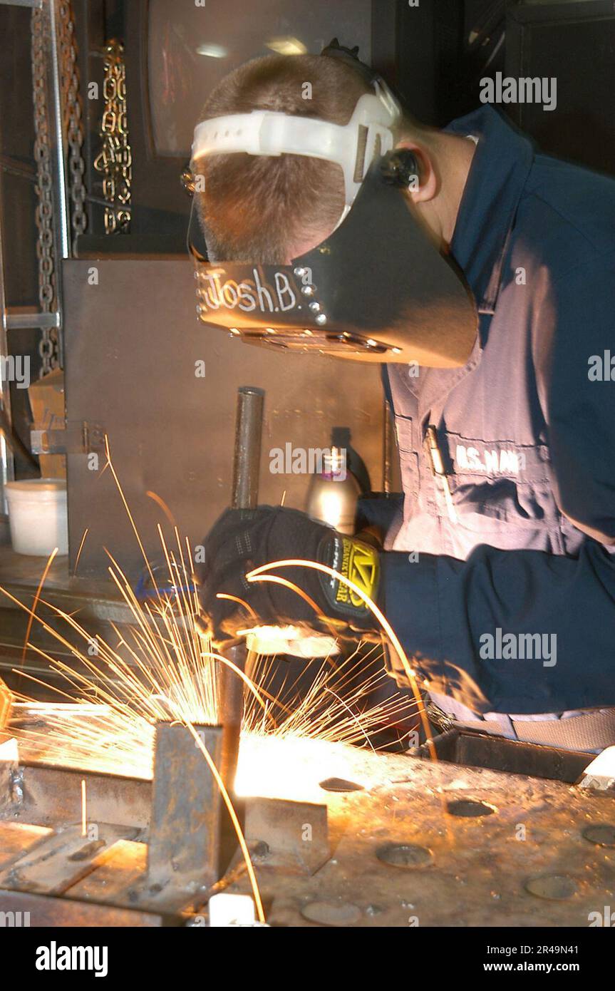 US Navy Hull Technician Stock Photo - Alamy
