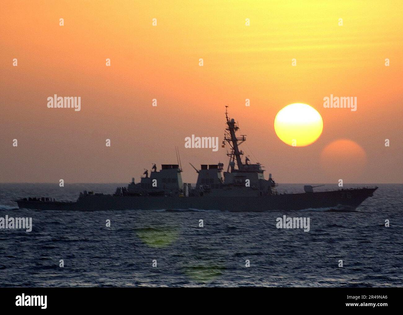 US Navy The guided missile destroyer USS Higgins (DDG 76) pulls away as ...