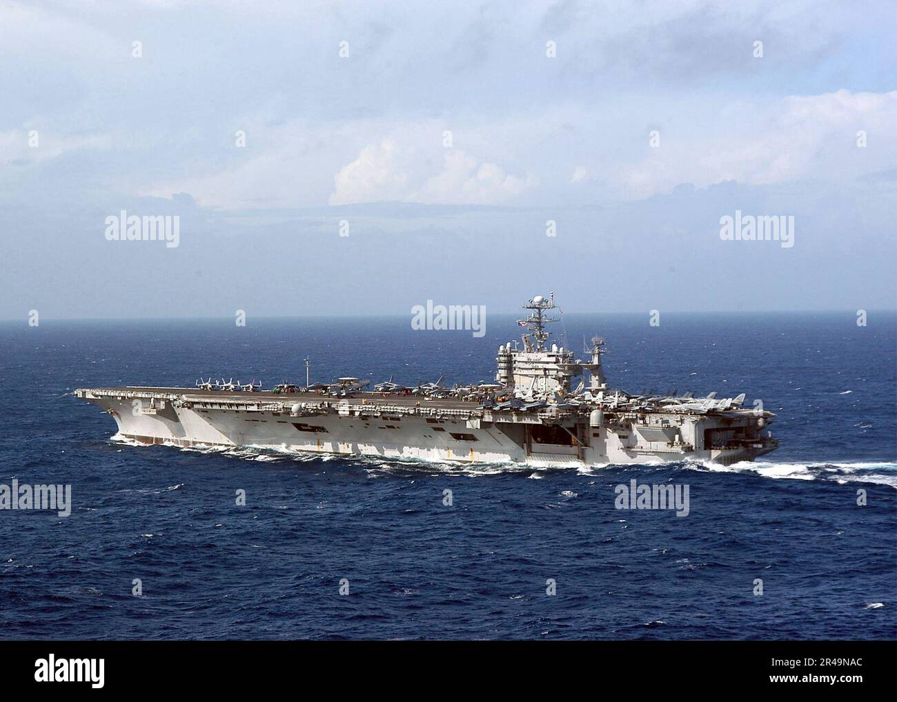 US Navy USS George Washington (CVN 73) underway in the Atlantic Ocean ...