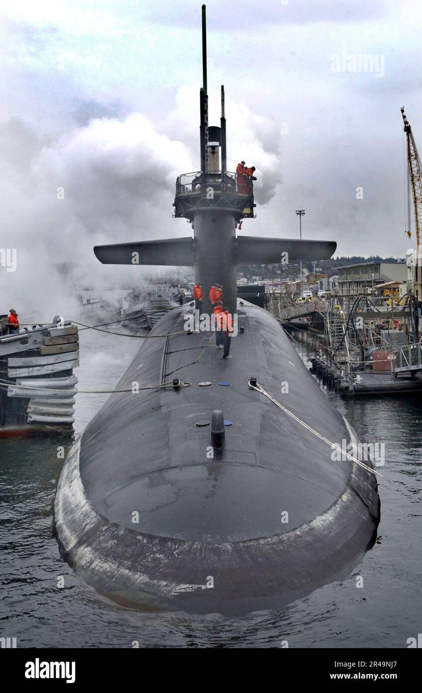 US Navy The Ohio class fleet ballistic missile submarine USS Michigan (SSBN 727) enters into the ...