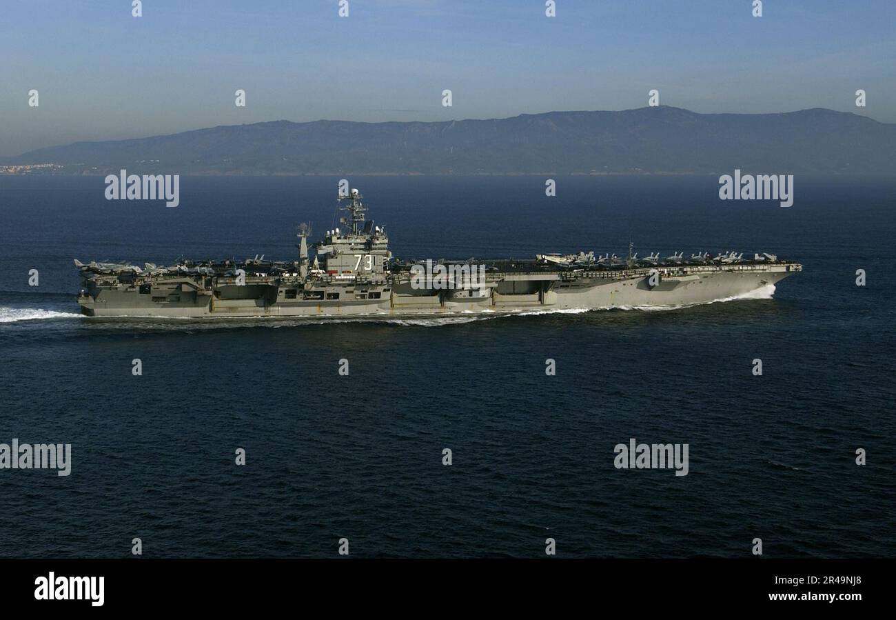 US Navy The nuclear powered aircraft carrier USS George Washington (CVN ...