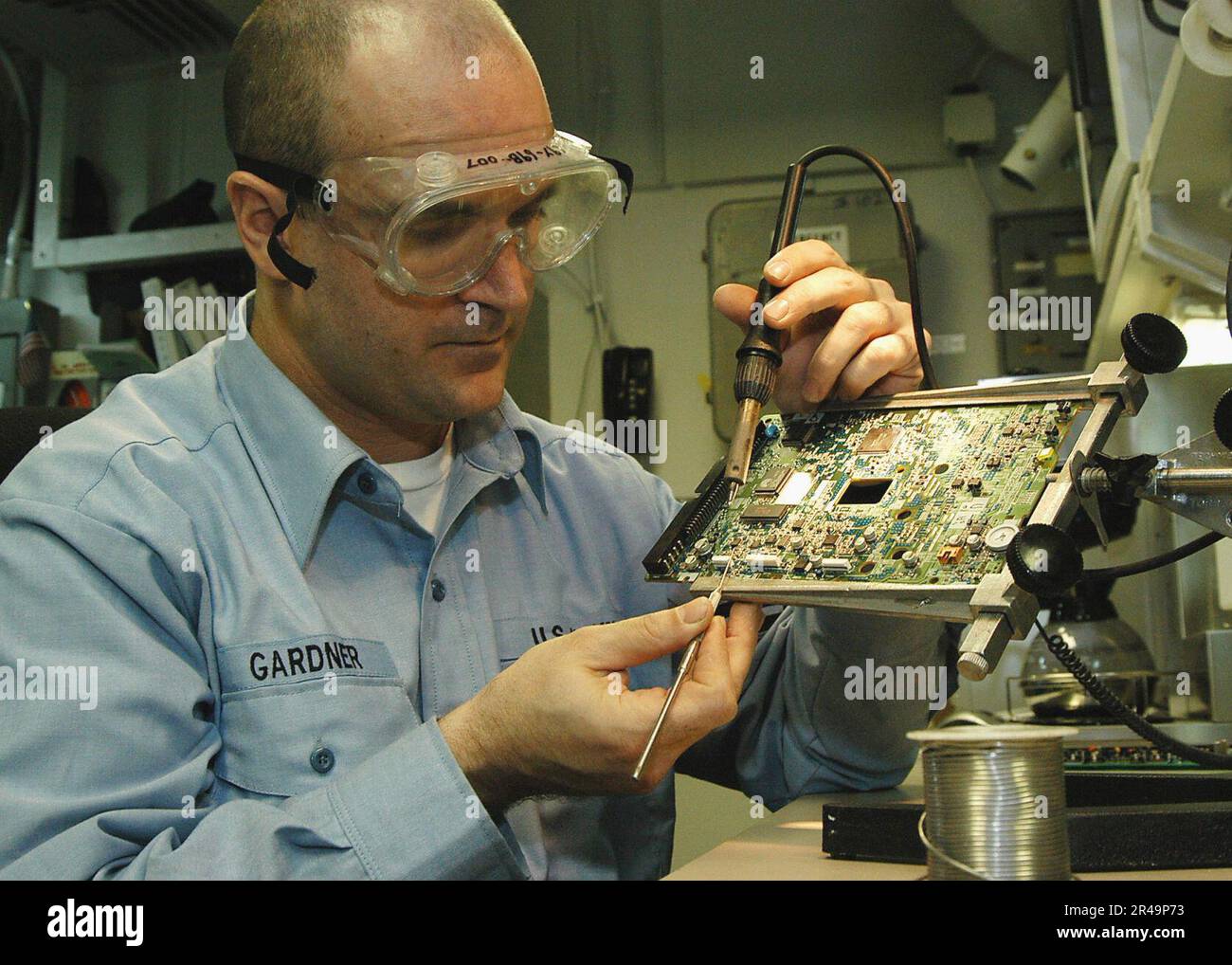 US Navy Aviation Electronics Technician Stock Photo - Alamy