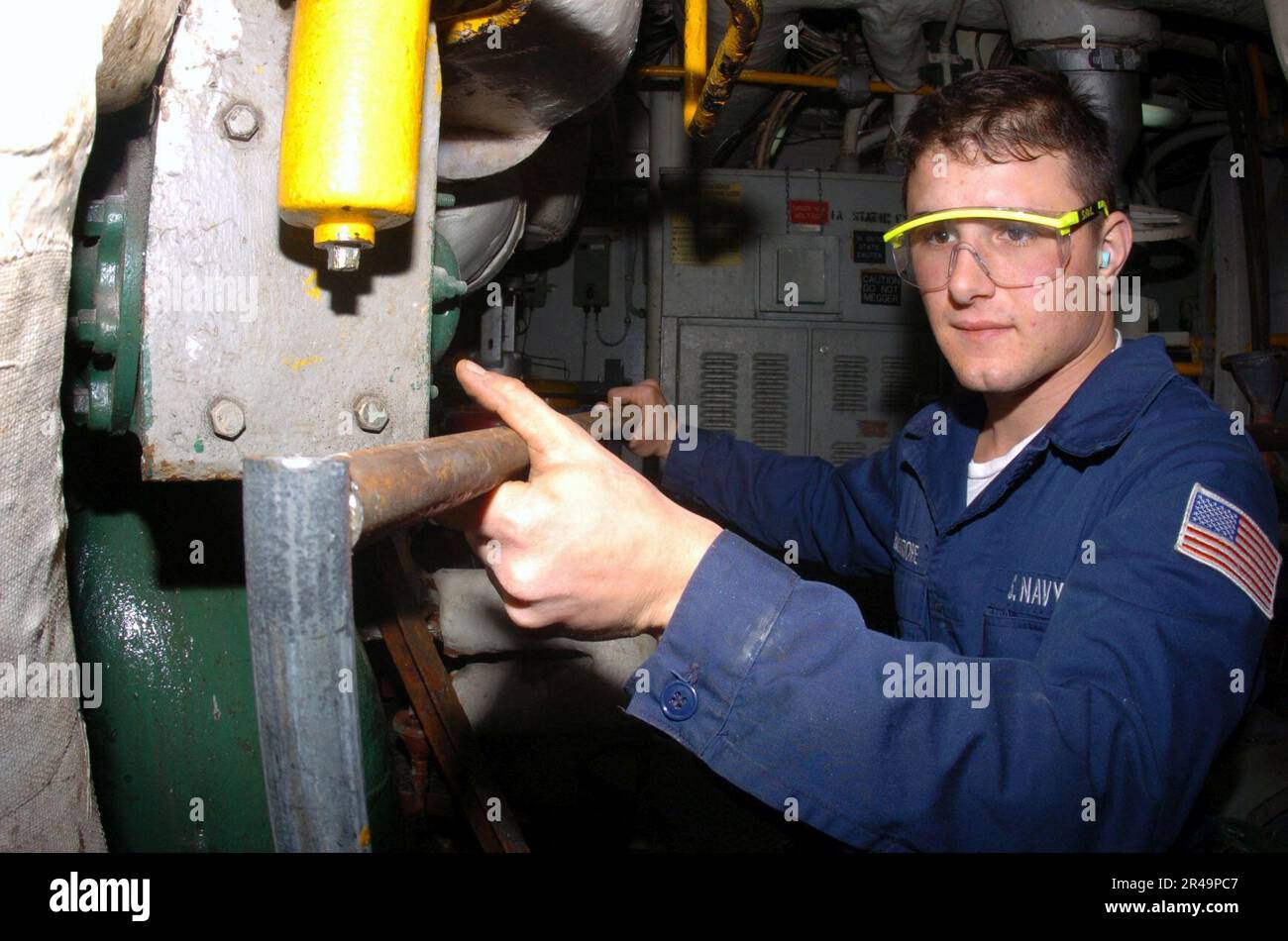 US Navy Hull Maintenance Technician Stock Photo - Alamy