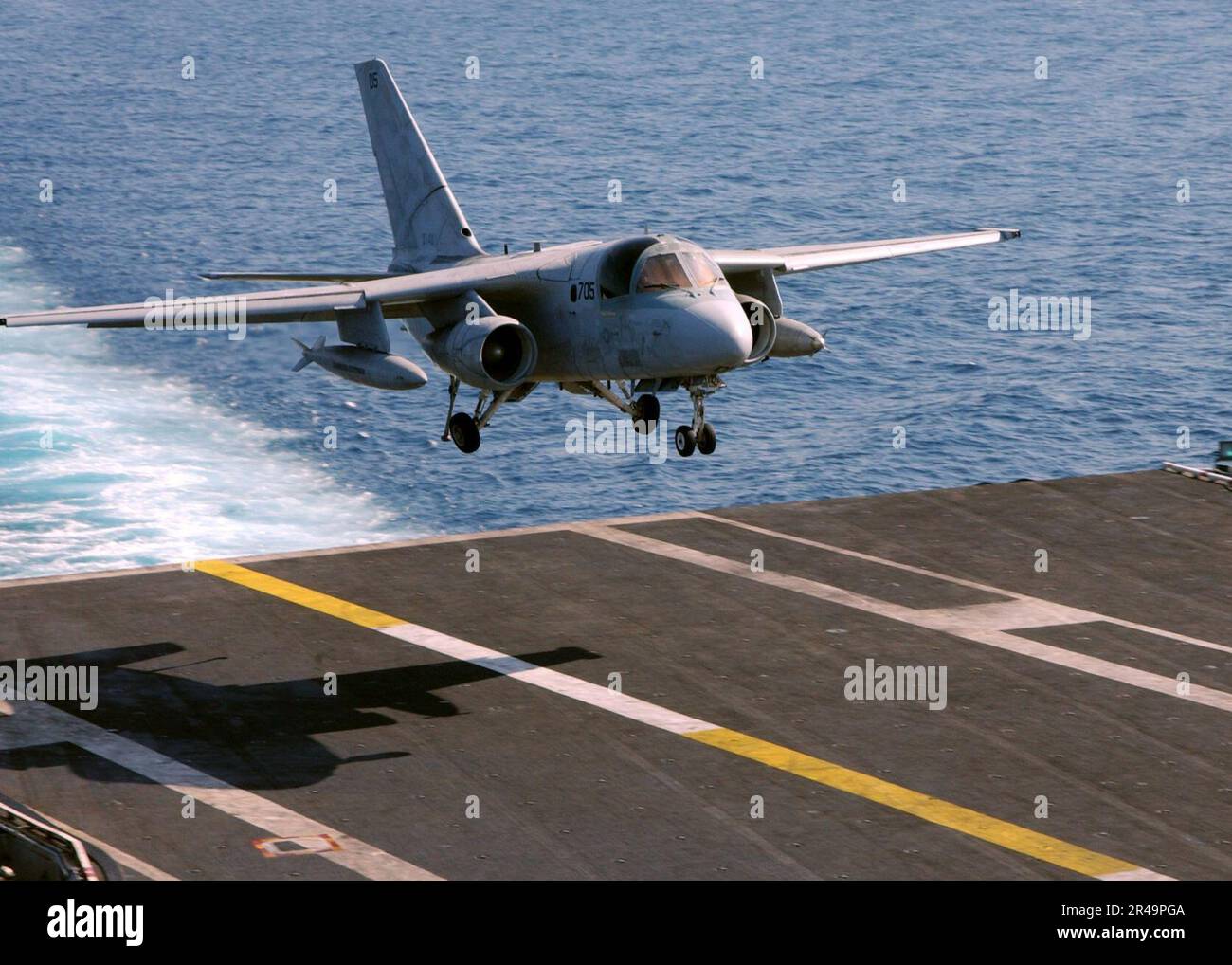 US Navy An S-3B Viking prepares to land aboard the aircraft carrier USS ...