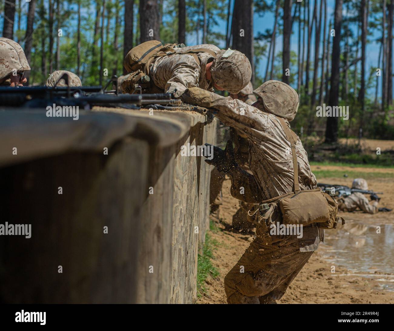 U.S> Marine Corps recruits with Hotel Company, 2nd Recruit Training ...