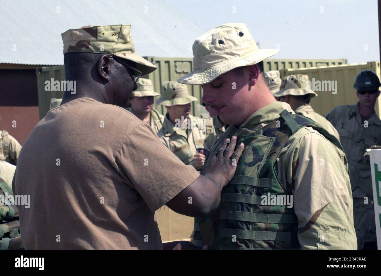 US Navy helps Construction Electrician Constructionman Brandon Belew ...