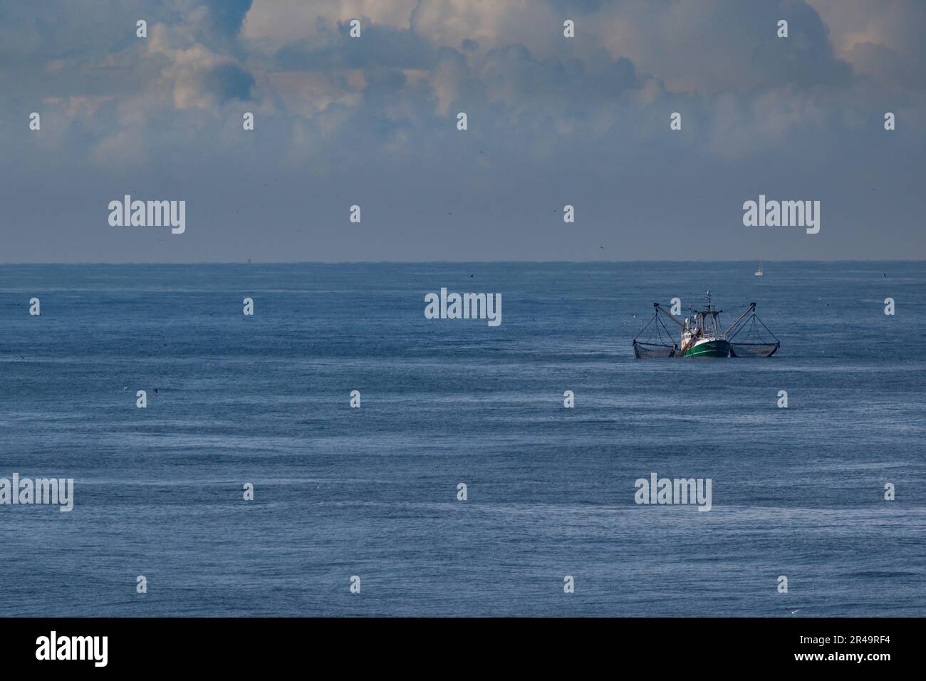 Lifted nets hi-res stock photography and images - Alamy