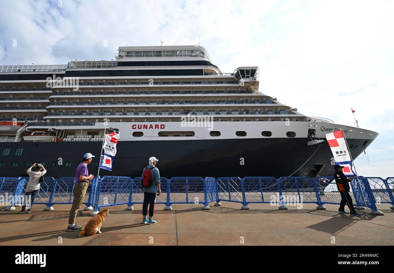 MS Queen Elizabeth operated by the Cunard Line arrives at Otaru Port in ...