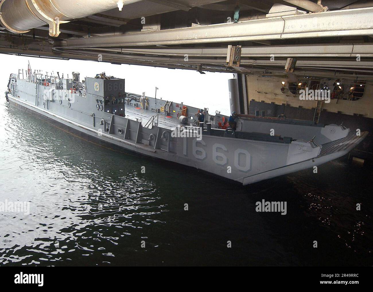 US Navy Landing Craft Utility (LCU) 1660 enters the amphibious assault ...