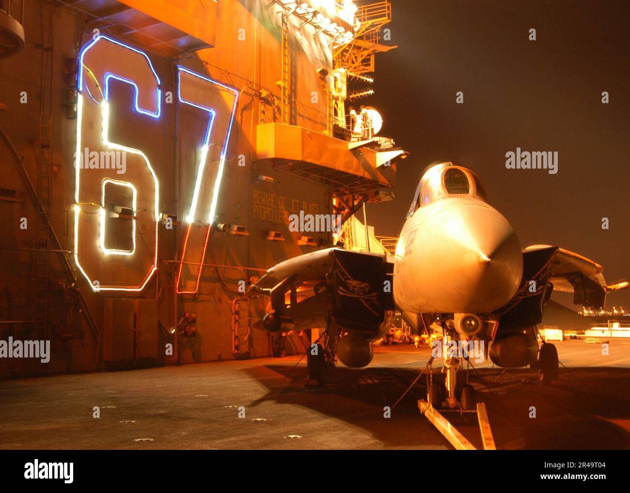 US Navy An F-14B Tomcat assigned to the Jolly Rogers of Fighter ...