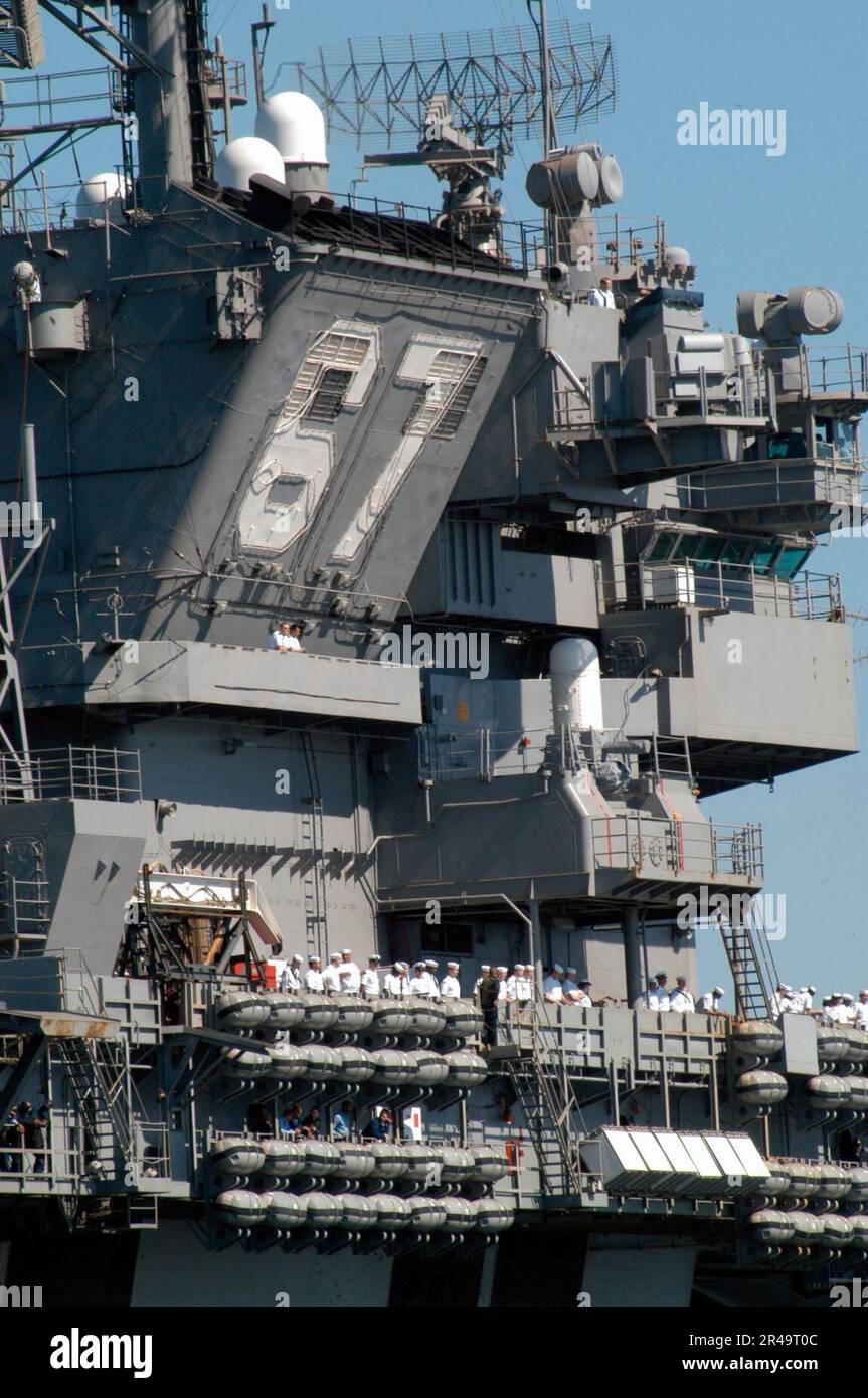 US Navy USS John F. Kennedy (CV 67) arrives at Naval Air Station ...
