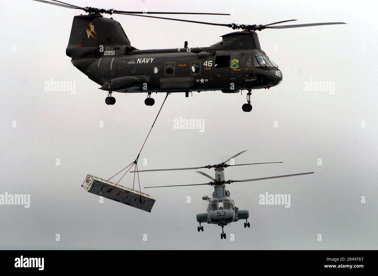 US Navy A CH-46 Sea Knight assigned to the Gunbearers of Helicopter ...