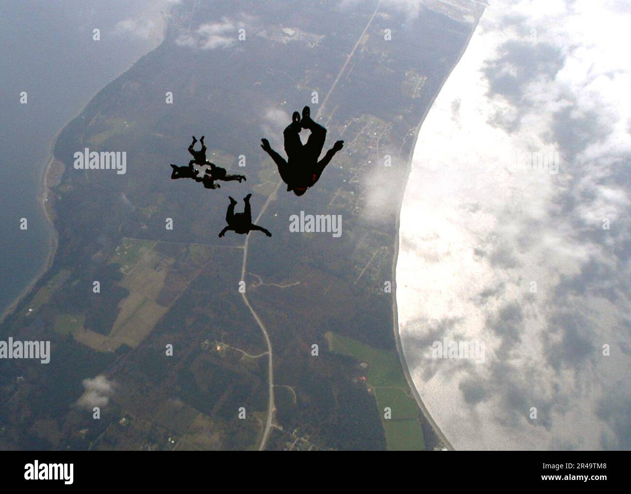 US Navy Explosive Ordnance Disposal Mobile Unit Eleven (EODMU-11 ...