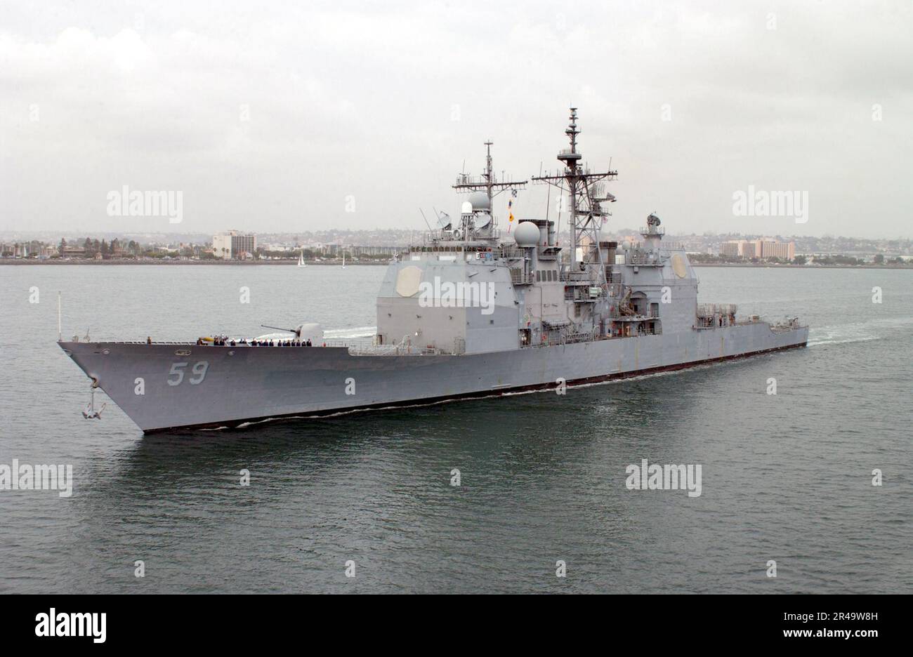 US Navy The guided missile cruiser USS Princeton (CG 59) passes Point ...