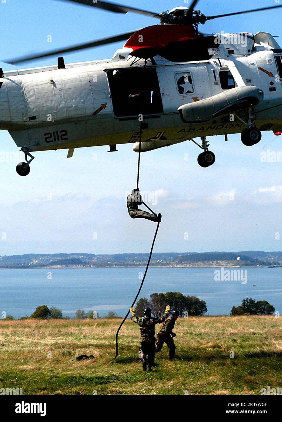 US Navy Sailors assigned to Explosive Ordnance Disposal Mobile Unit ...
