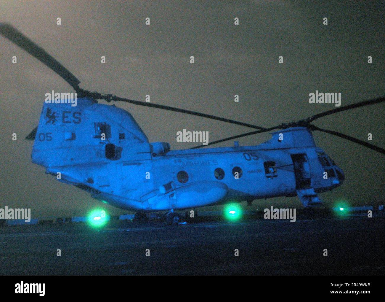 US Navy A Marine Corps CH-46E Sea Knight assigned to the Fighting ...
