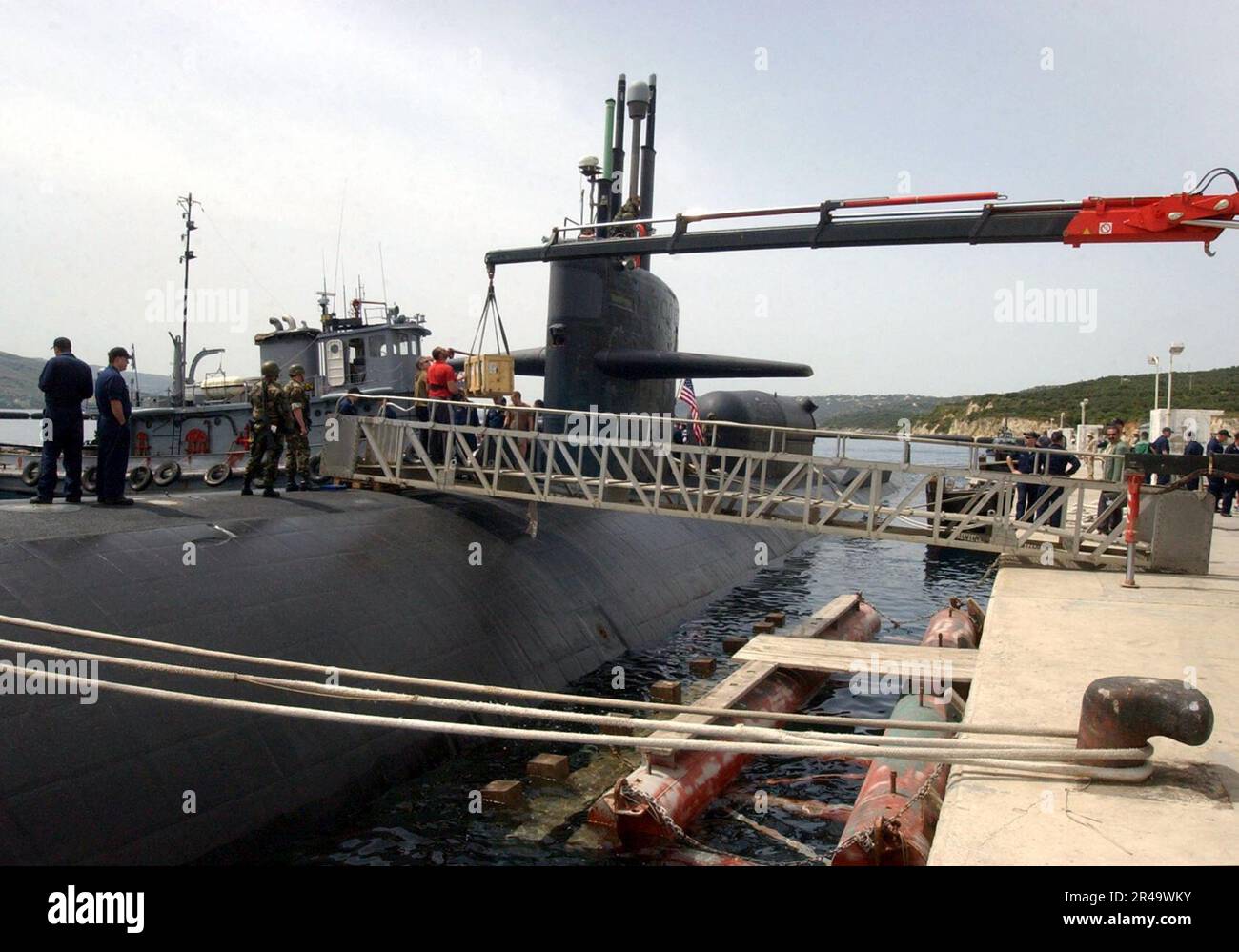 US Navy The Los Angeles-class attack submarine USS Dallas (SSN 700 ...