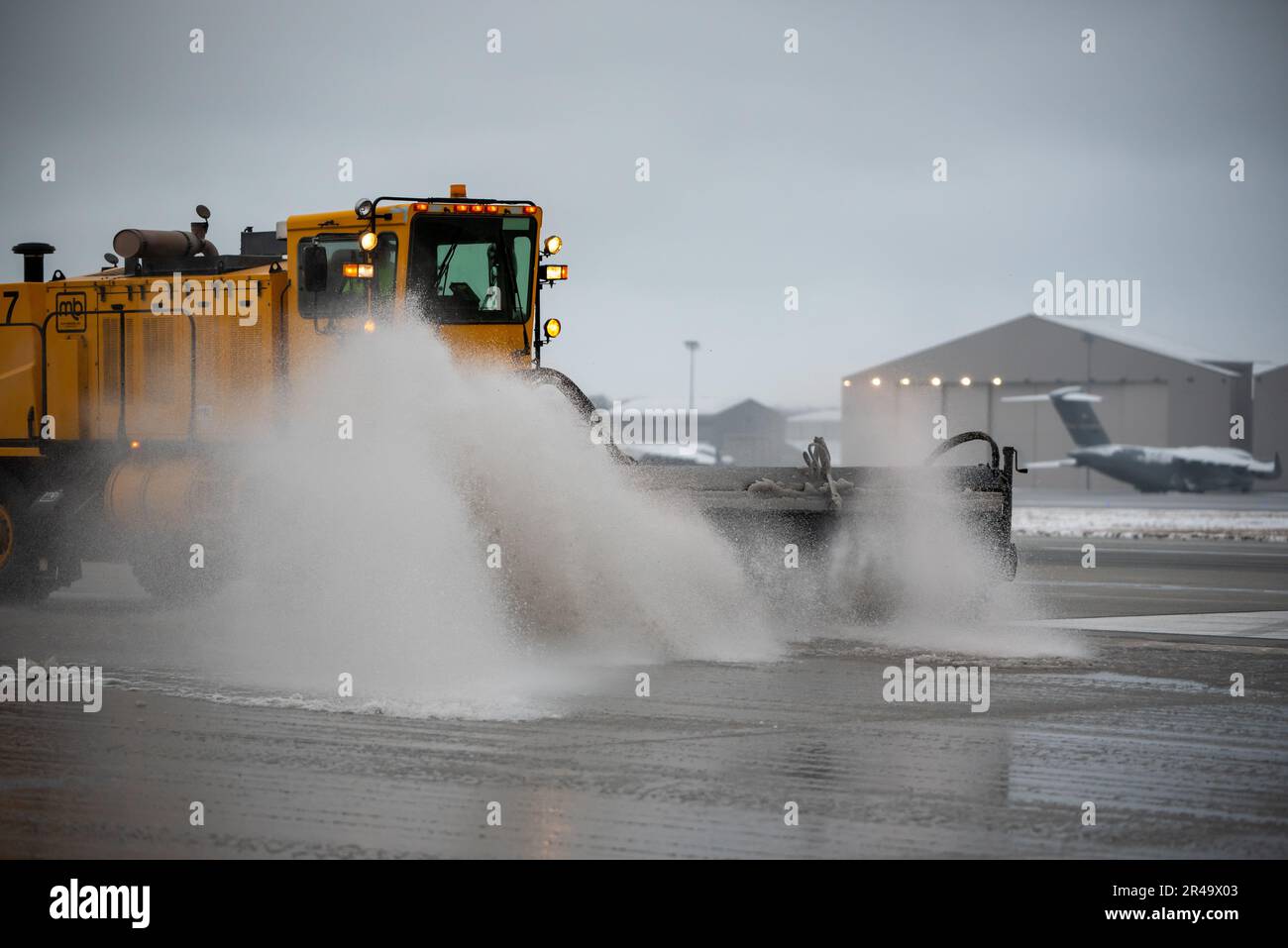 Runway snow plow hi-res stock photography and images - Alamy