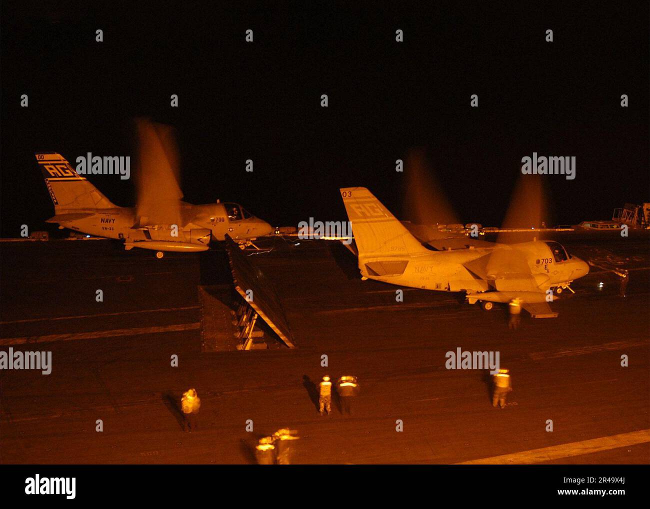 US Navy S-3B Viking aircraft assigned to the Topcats of Sea Control ...