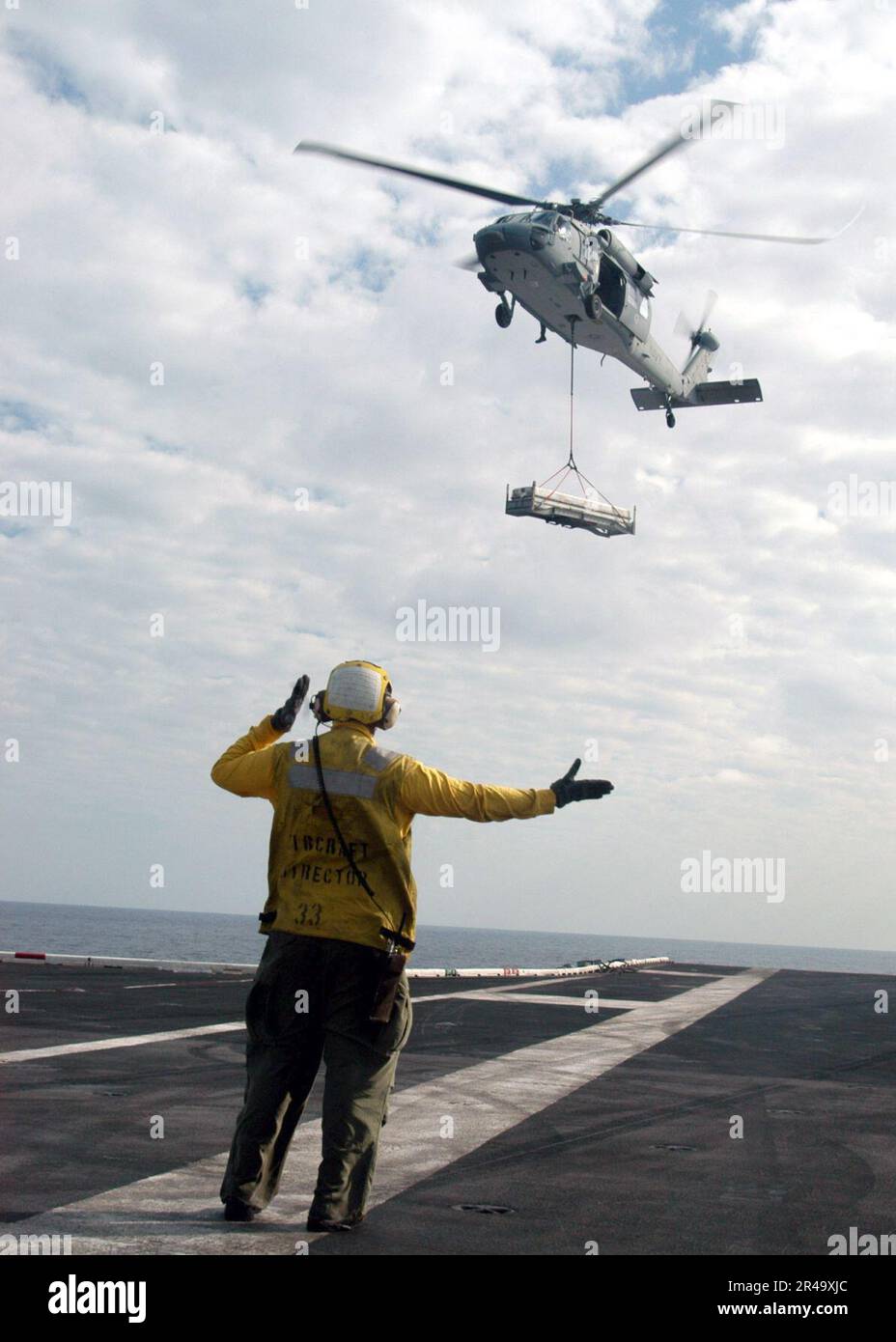 US Navy Aviation Boatswain's Mate Stock Photo - Alamy