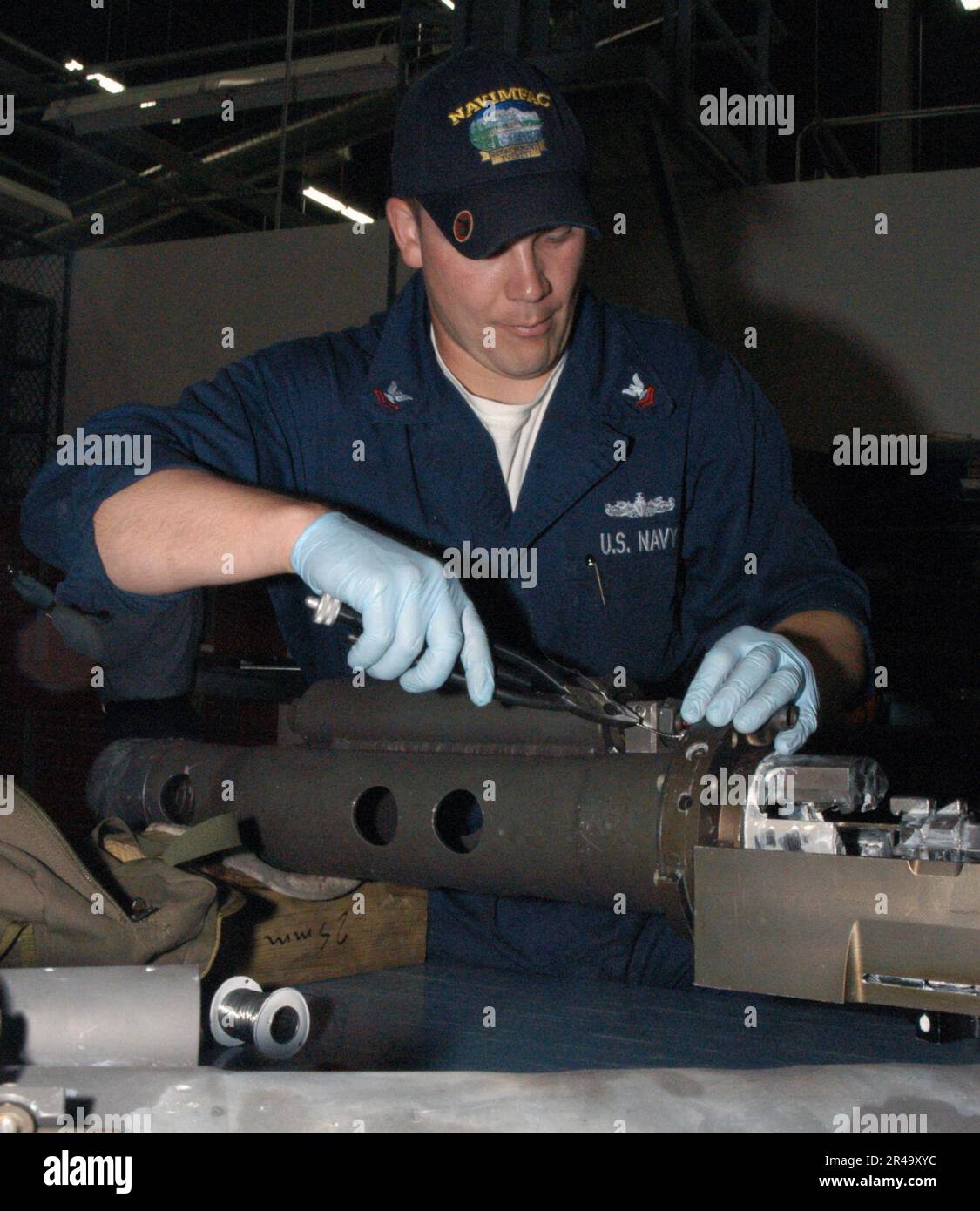 US Navy Gunner's Mate Stock Photo - Alamy