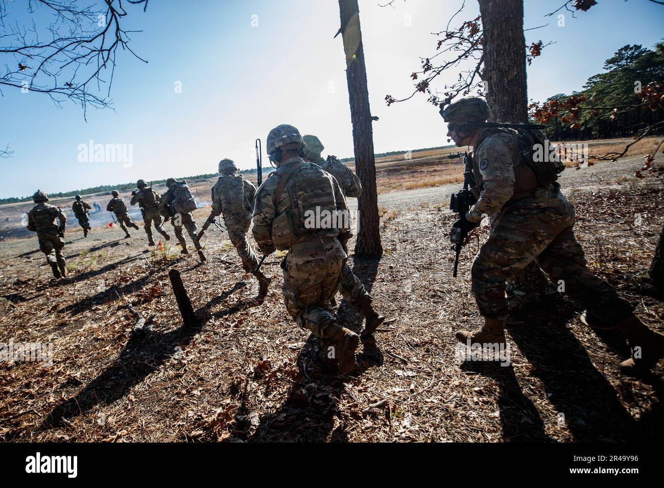 U.S. Army Soldiers, with Bravo Company, 1st Battalion, 114th Infantry ...