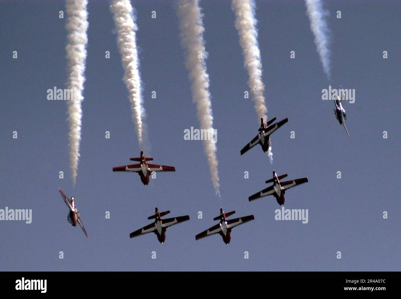 US Navy The Canadian Forces air demonstration team, Snowbirds, prepare ...