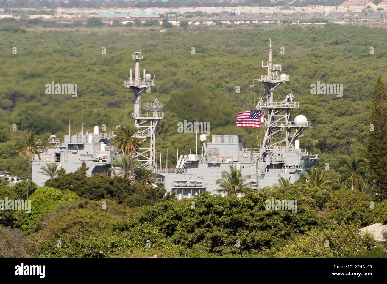 US Navy The superstructure for the Spruance-class Destroyer USS ...