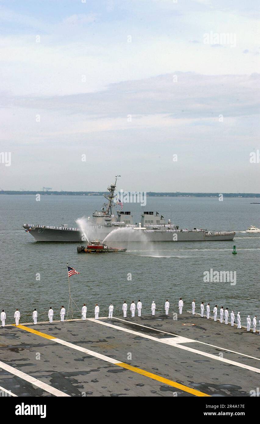 US Navy USS Cole (DDG 67) returns from deployment as USS Ronald Reagan ...