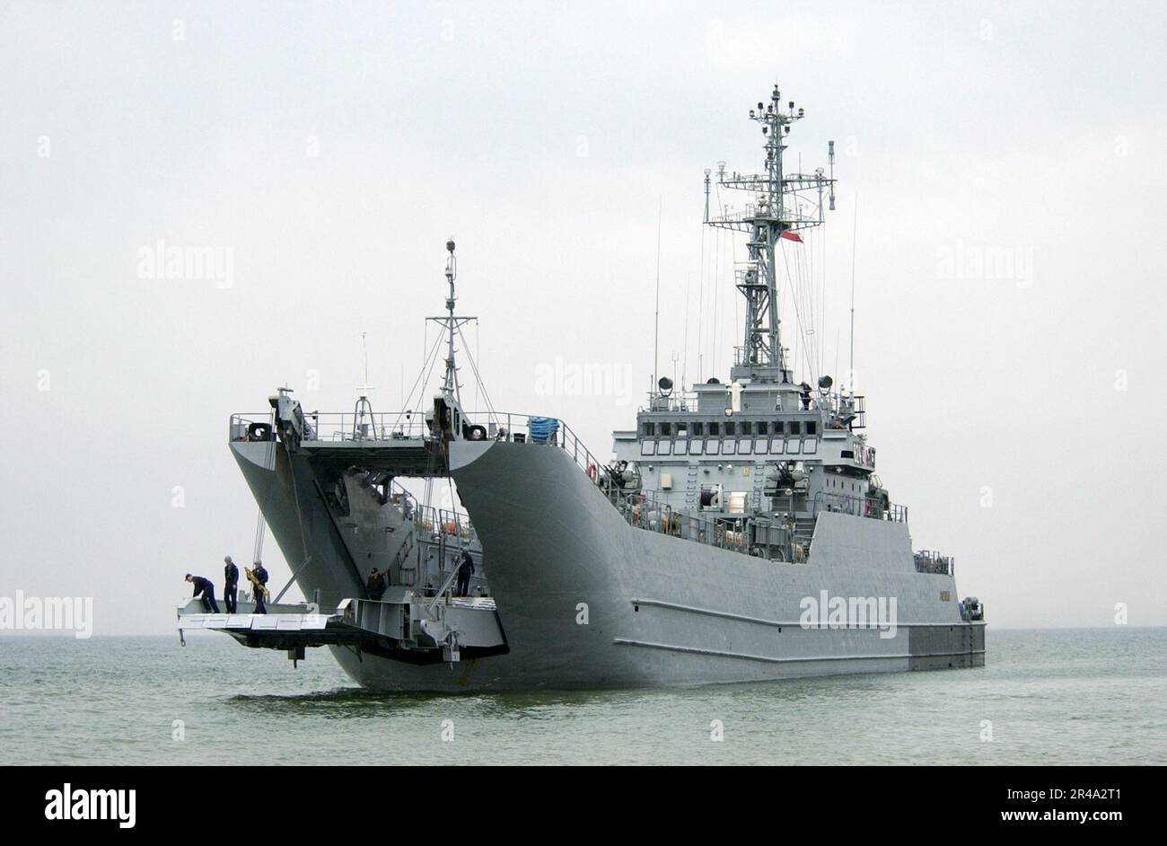 US Navy The Polish Lublin-class minelayer ORP Poznan, opens its ramp in ...