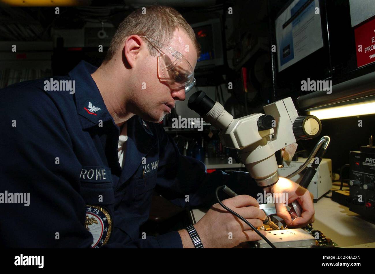 US Navy Electronics Technician Stock Photo - Alamy