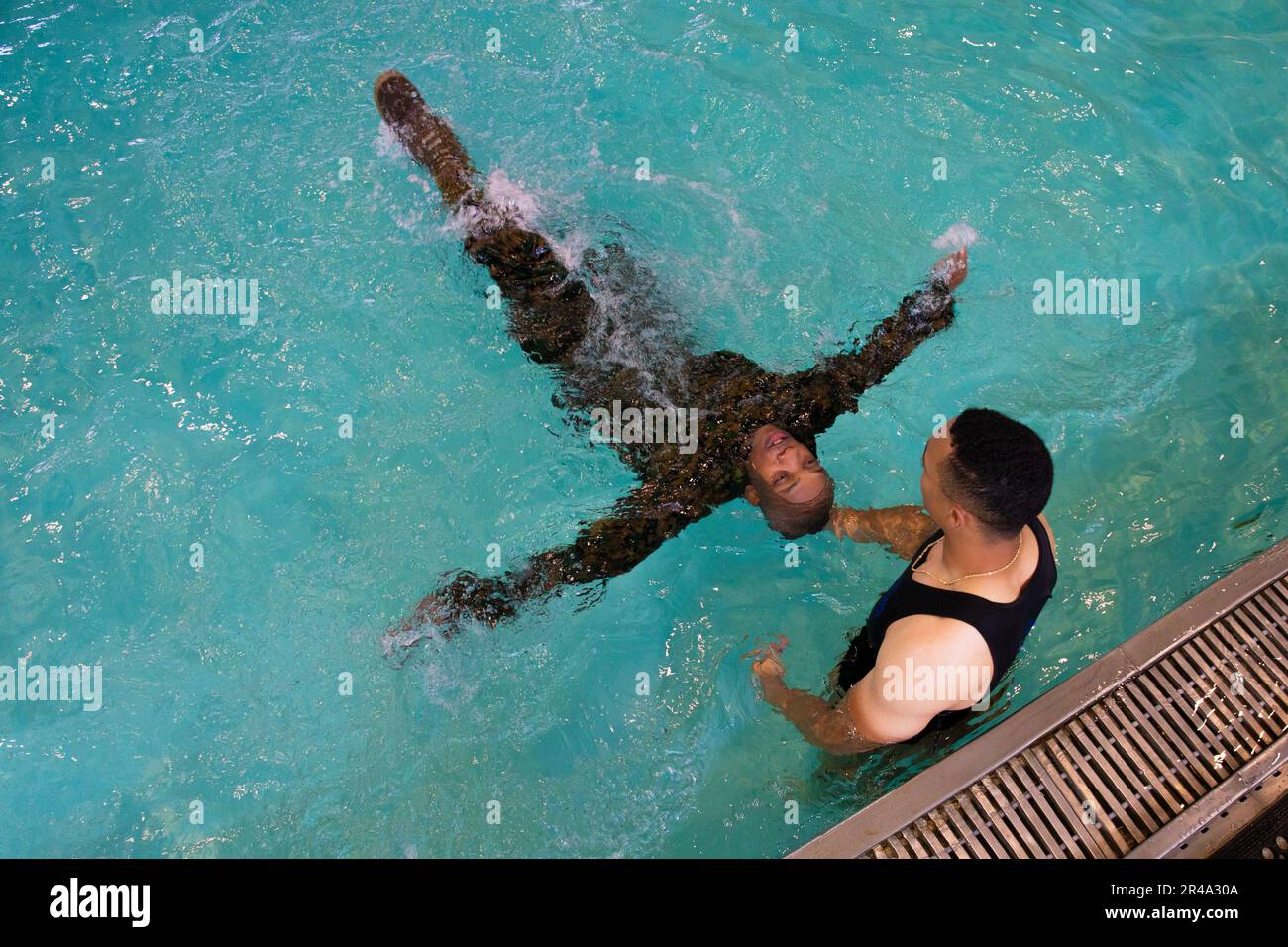 Recruits with Echo Company, 2nd Recruit Training Battalion, conduct ...