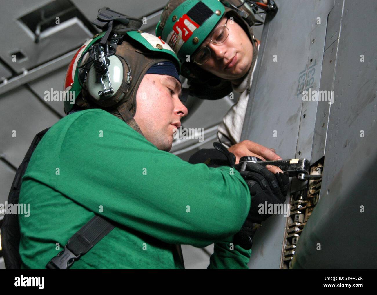 US Navy Aviation Machinist Mate Stock Photo - Alamy
