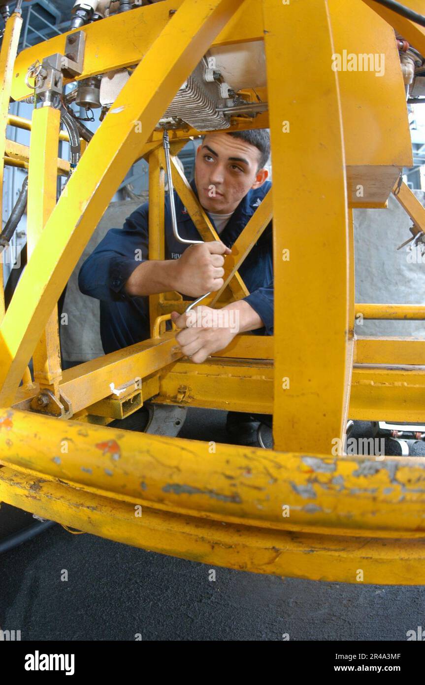 US Navy Aviation Machinist Mate Stock Photo - Alamy