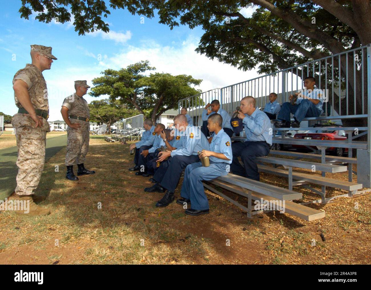 Us marine cadets hi-res stock photography and images - Alamy