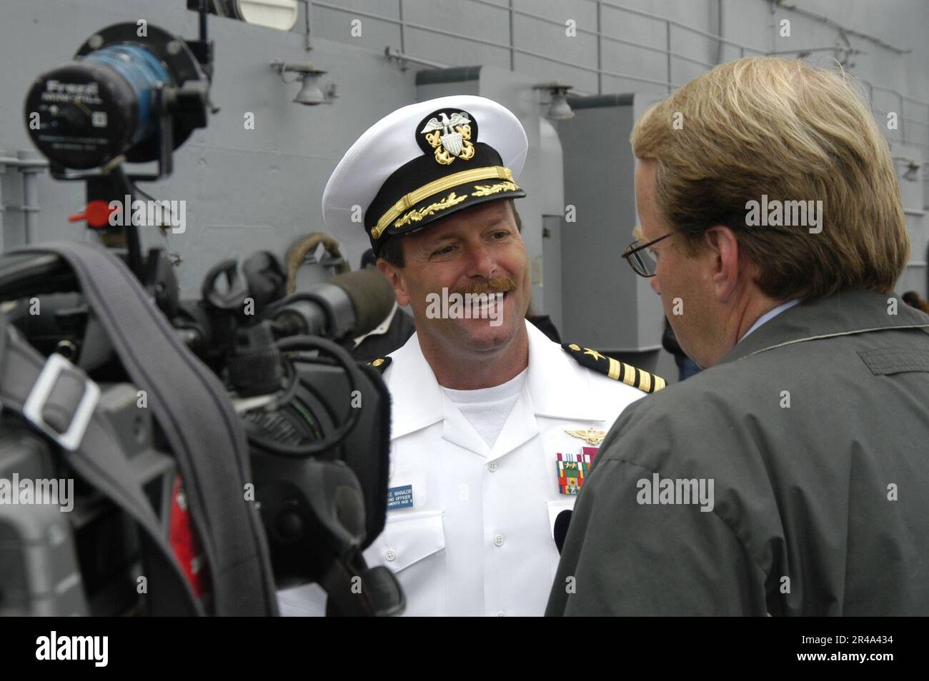 US Navy Commanding Officer, USS Sacramento (AOE 1 Stock Photo - Alamy