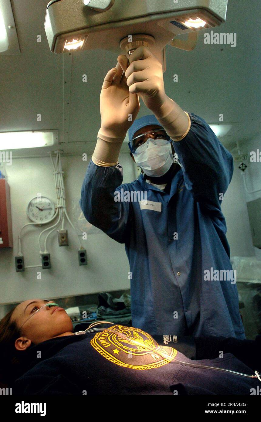 US Navy Dental Technician Stock Photo - Alamy