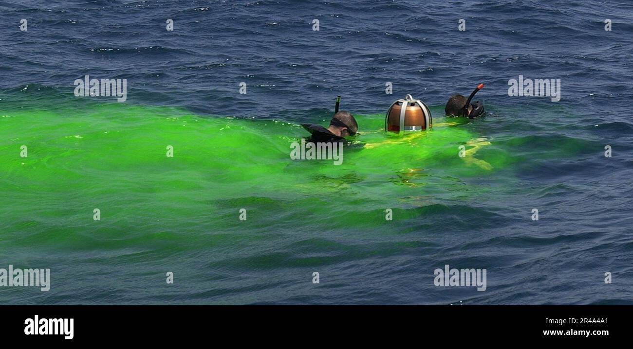 Us navy aviation weapons hi-res stock photography and images - Alamy