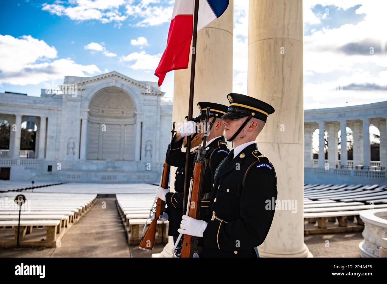A color guard from the 3d U.S. Infantry Regiment (The Old Guard ...