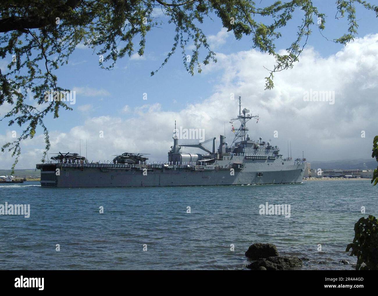 US Navy The Amphibious transport dock ship USS Dubuque (LPD 8) transits ...